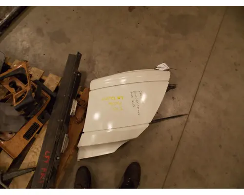 INTERNATIONAL PROSTAR Bumper End Cap OEM# 3720617C3 in Holland, MI #26779