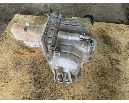 INTERNATIONAL Prostar Radiator Overflow Bottle in KANSAS CITY, MISSOURI ...