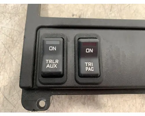 INTERNATIONAL Prostar Switch Panel in Dorr, MI #717-10400