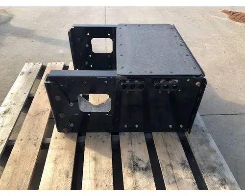 INTERNATIONAL School Bus Battery Box in Dorr, MI $50.00 #600-11192