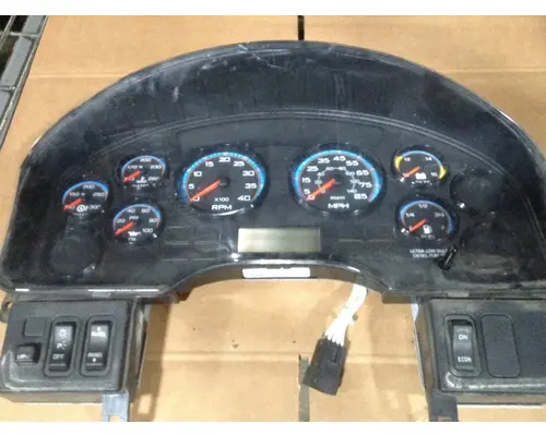 INTERNATIONAL VARIOUS INTERNATIONAL NAVISTAR MODELS Instrument Cluster ...