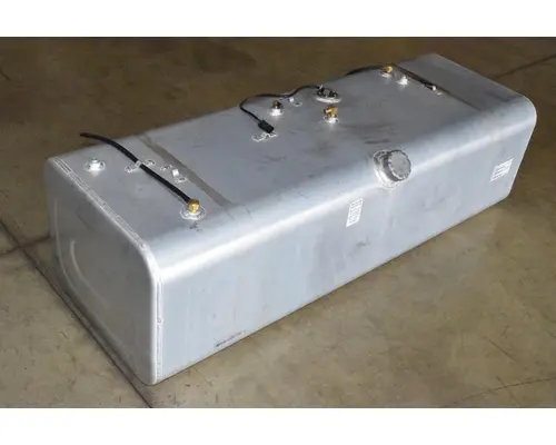 ISUZU 6500XD Fuel Tank OEM# 8983206203 in Dorr, MI #609-16116