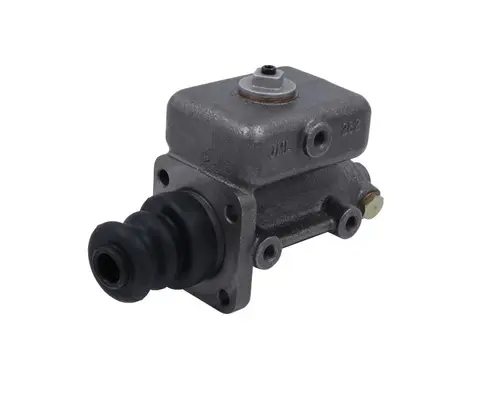 International 1700 LOADSTAR Brake Master Cylinder in Sioux Falls, SD # ...