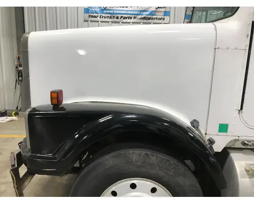 International 9300 Hood in Sioux Falls, SD #24984612