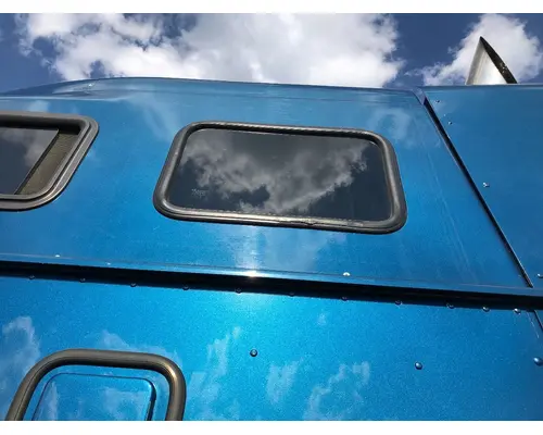 International 9900 Sleeper Window in Spencer, IA #24905038