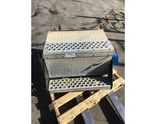 KENWORTH T300 BATTERY BOX in Henderson, CO $200.00 #2041917