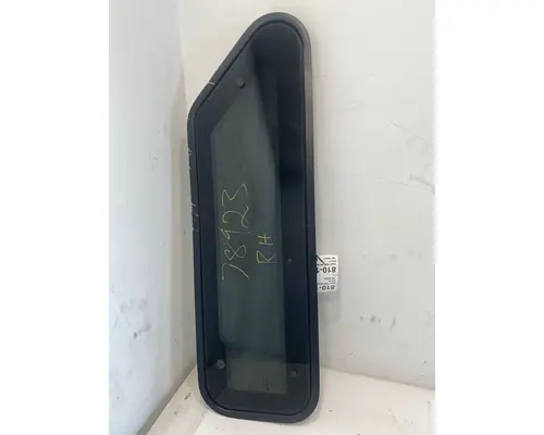 KENWORTH T600 Sleeper Glass in Dorr, MI #810-10134