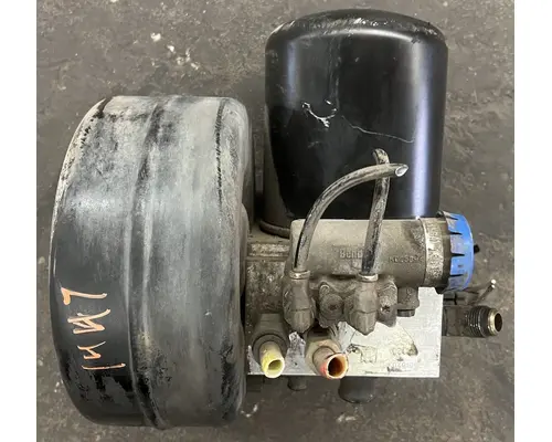 KENWORTH T660 Air Drier OEM# K049199 in Spokane Valley, WA #7234