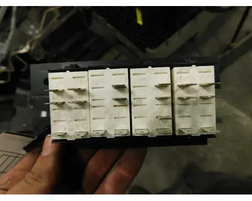 KENWORTH T660 Switch OEM# S64-1193-240 in Holland, MI #51318