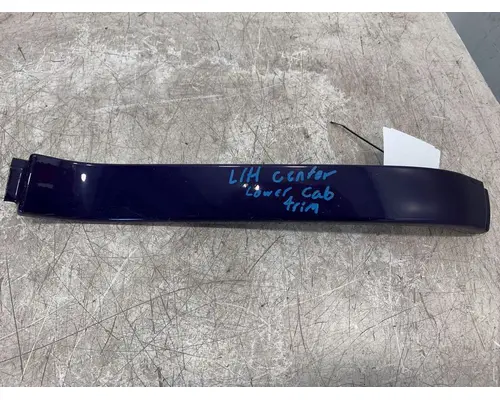 KENWORTH T680 Cab Exterior Trim Panel OEM# R221400 in Dorr, MI #785-10224