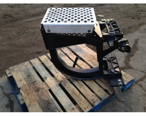 KENWORTH T680 Frame Step in Dorr, MI #722-10081