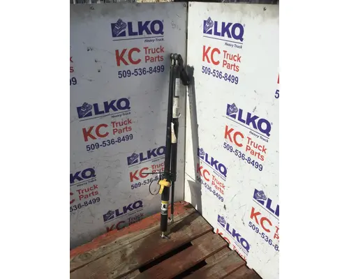 KENWORTH T680 HOOD BRACKET OEM# L71-6022 in Spokane Valley, WA #2106407