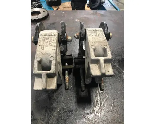 KENWORTH T680 Hood Hinge OEM# L48-6108 B in Abbotsford, BRITISH ...