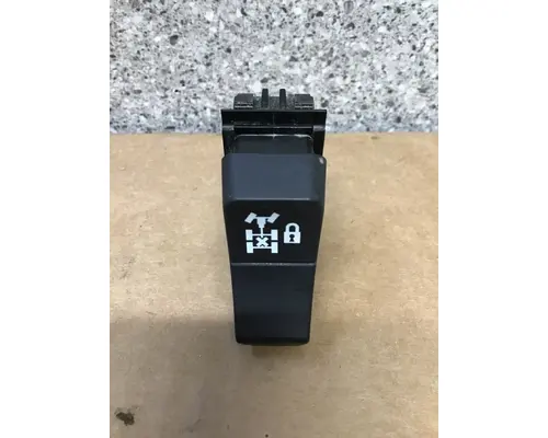KENWORTH T680 SWITCH, INTERAXLE LOCK OEM# P27-1241-057-01 in Wykoff, MN ...