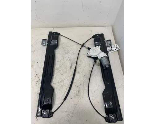 KENWORTH T680 Window Regulator OEM# R211018 in Dorr, MI #621-10208