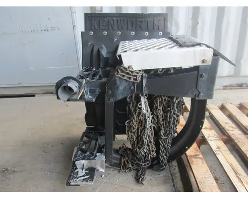 KENWORTH T700 Tire Chain Rack in Dorr, MI #676-10001