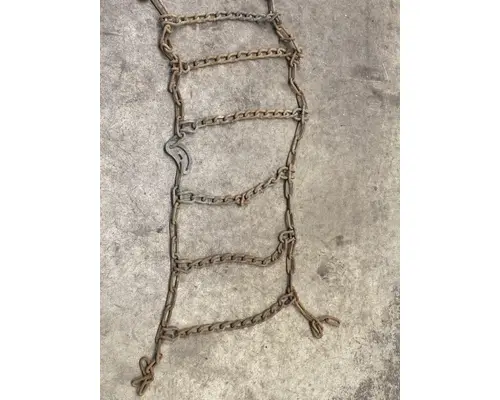 KENWORTH T700 Tire Chain Rack in Dorr, MI #676-10038