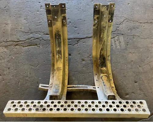 KENWORTH T800 Fuel Tank Strap/Hanger in SPOKANE VALLEY, WA $175.00 #6014