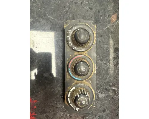 KENWORTH T800 Temperature Control OEM# F21-1013-21-000 in Abbotsford ...