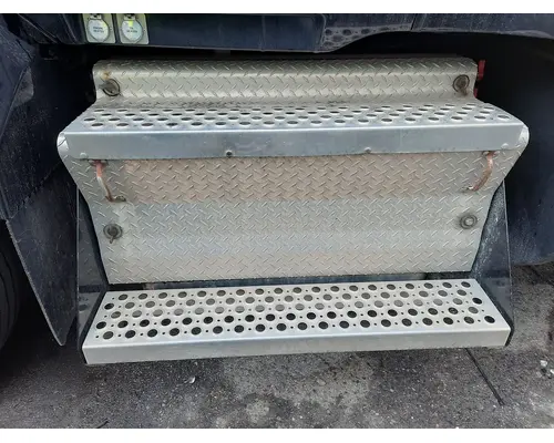 KENWORTH T880 BATTERY BOX in Spokane Valley, WA $999.00 #2196043