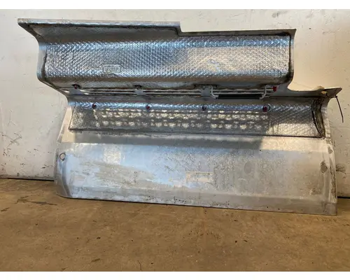 KENWORTH T880 DPF Cover in Dorr, MI $350.00 #696-10134