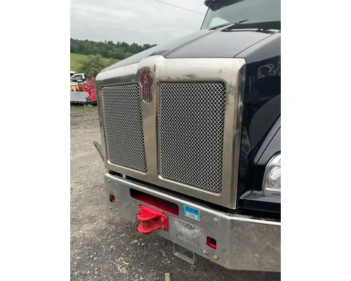 KENWORTH T880 Grille in MORRISVILLE, NY #10638