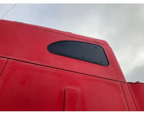 Kenworth T2000 Sleeper Window in Spencer, IA #25574723