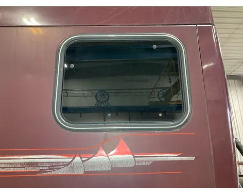 Kenworth T2000 Sleeper Window in Sioux Falls, SD $122.00 #25443940