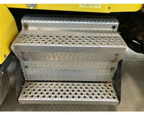 Kenworth T440 Battery Box in Winamac, IN $500.00 #25419341