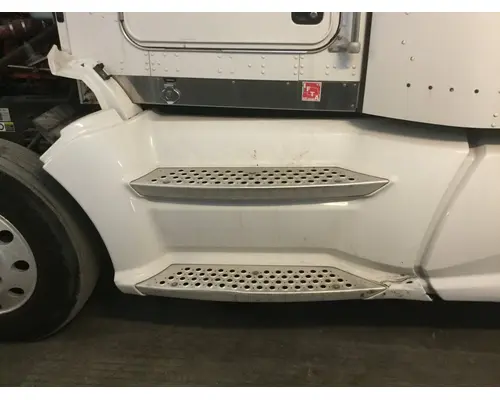 Kenworth T660 Chassis Fairing in Kansas City, MO #24545346