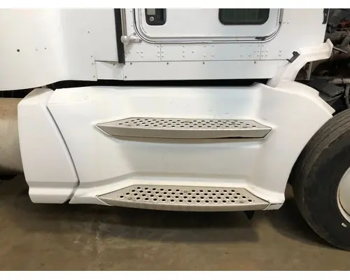 Kenworth T660 Chassis Fairing in Winamac, IN $475.00 #25492541