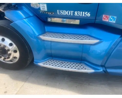 Kenworth T680 Chassis Fairing in Kansas City, MO #25441244