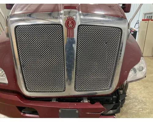 Kenworth T680 Grille in Winamac, IN $950.00 #25628762