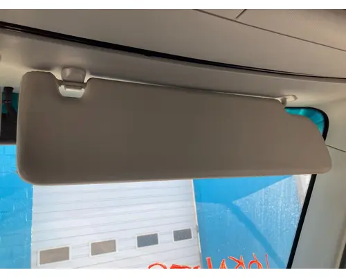 Kenworth T680 Interior Sun Visor in Des Moines, IA #25432327