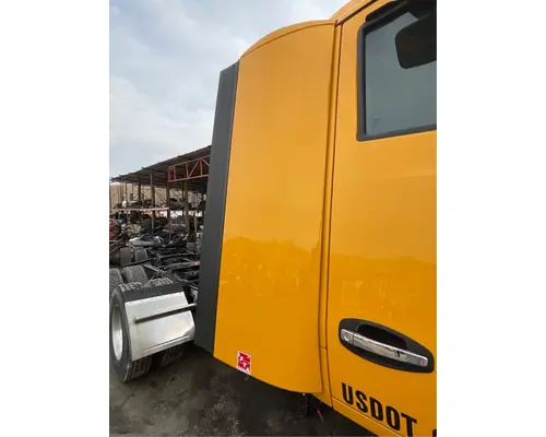 Kenworth T680 Side Fairing in Elkton, Maryland $299.99 #P-28603