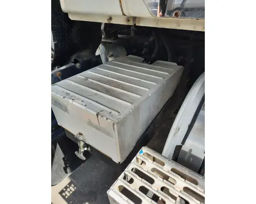 MACK CHN613 BATTERY BOX in Tampa, FL #2229550