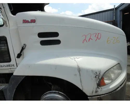 MACK CX613 VISION Hood in DES MOINES, IA $1,750.00 #20974