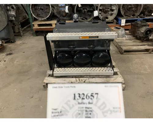 MACK CXU613 Battery Box in OWENSBORO, KY $650.00 #132657