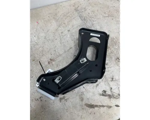 MACK CXU Hood Bracket OEM# 84204751 in Dorr, MI $135.00 #766-10182