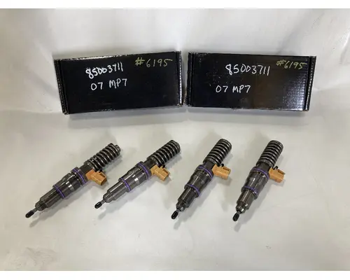 MACK MP7 Fuel Injector OEM# 85003711 in DES MOINES, IA $175.00 #6195