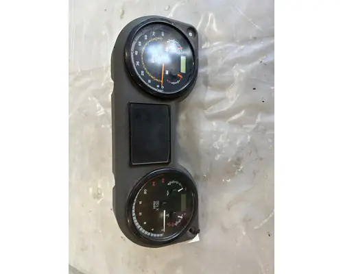 MACK MR Instrument Cluster in DES MOINES, IA #22153