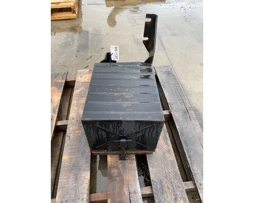 MACK RD680 Battery Box in Dorr, MI $225.00 #600-11397