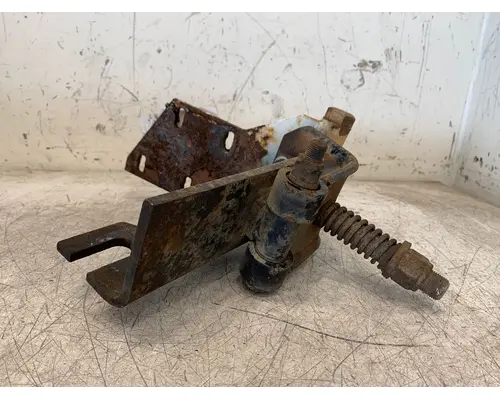 MACK RD680 Hood Hinge in Dorr, MI #674-10166