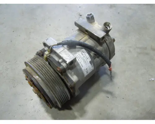 MACK Air Conditioner Compressor OEM# QP7H15 in CRANDALL, TX #20660