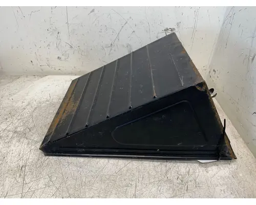 MACK Battery Box Cover in Dorr, MI $162.00 #683-10092