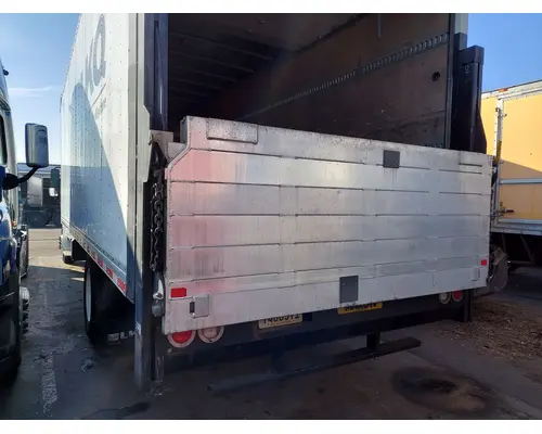 MAXON DMD SERIES LIFT GATE ASSEMBLY in Stockton, CA #2223491