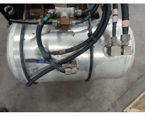 MITSUBISHI air tank Air Tanks and Brackets in Holland, MI #53254