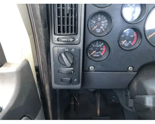 Mack CXU Dash Panel in Spencer, IA #25458755