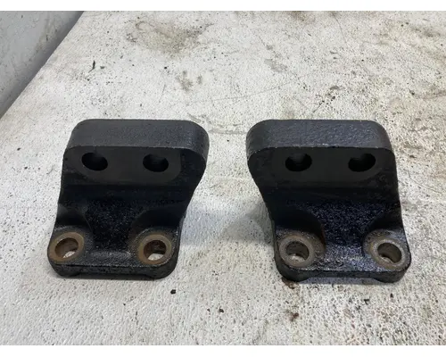 Mack E7 Engine Mounts in Spencer, IA #25557120