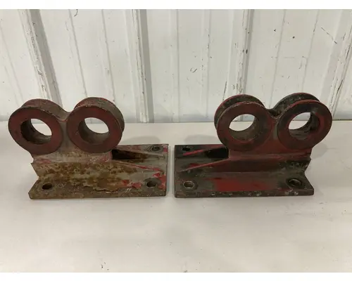 Mack E7 Engine Mounts in Winamac, IN #25183207